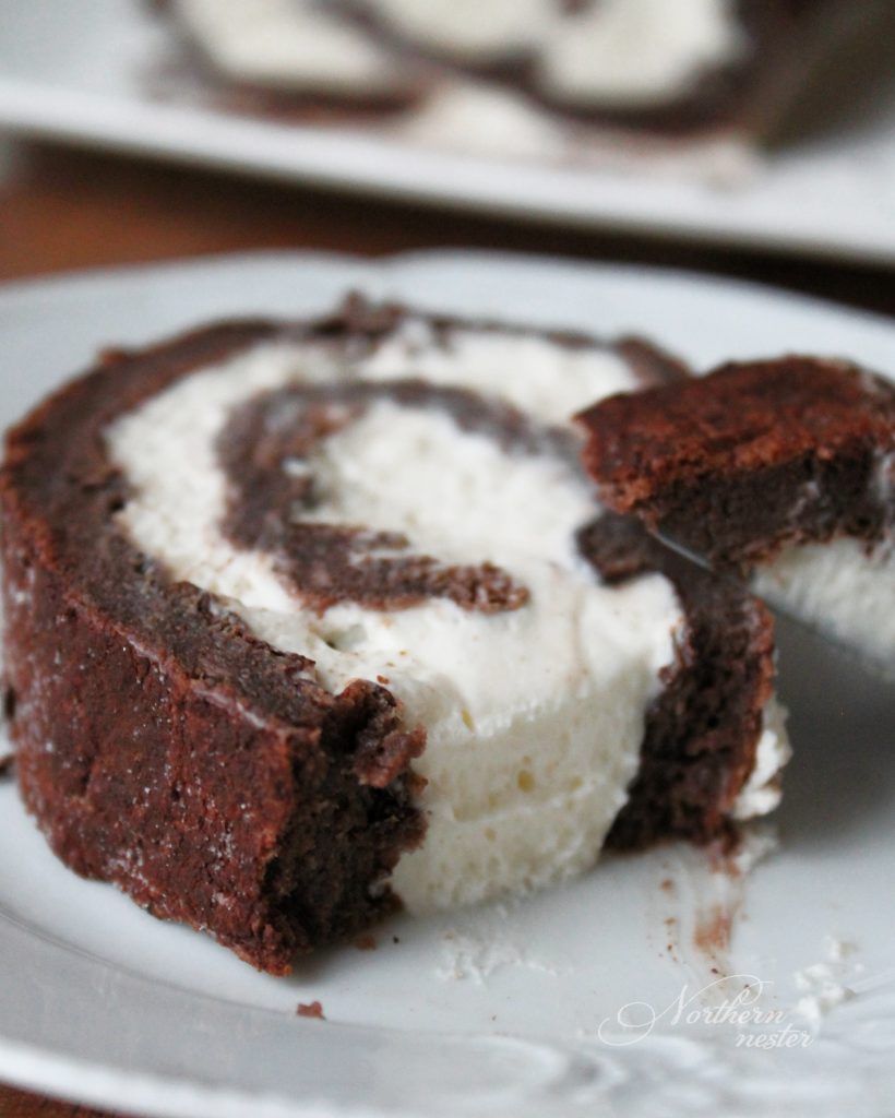 Chocolate Peppermint Log | THM: S - Northern Nester